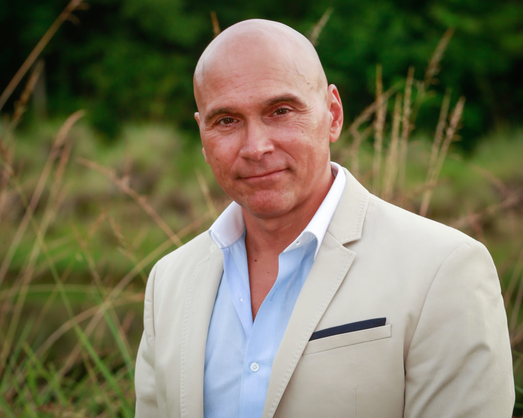 Book Eric as a speaker - Switched On - Eric Caron